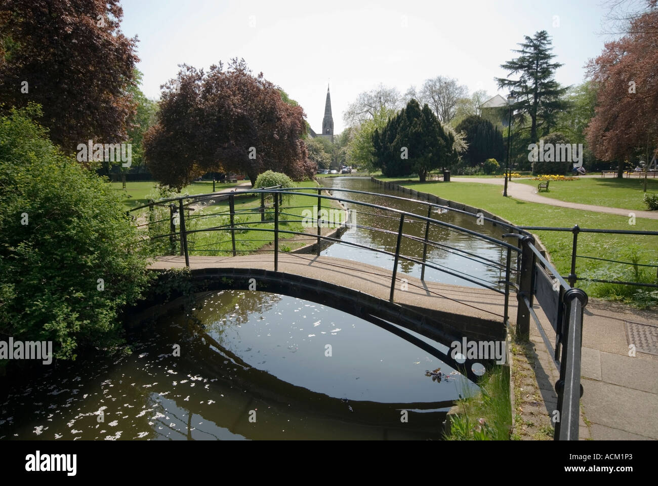 Bridge over the New River, Enfield, north London Stock Photo - Alamy
