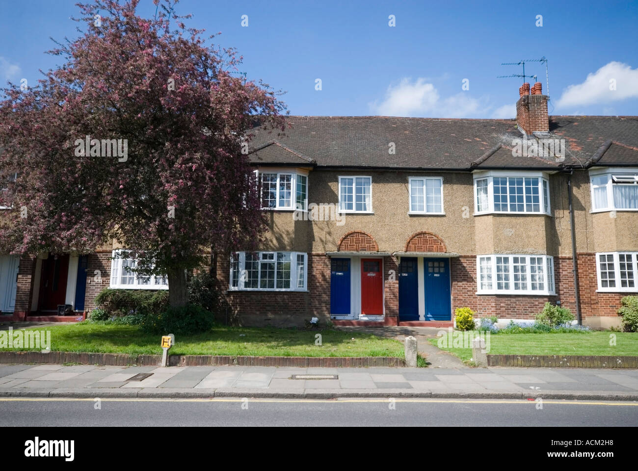Enfield london houses hi-res stock photography and images - Alamy