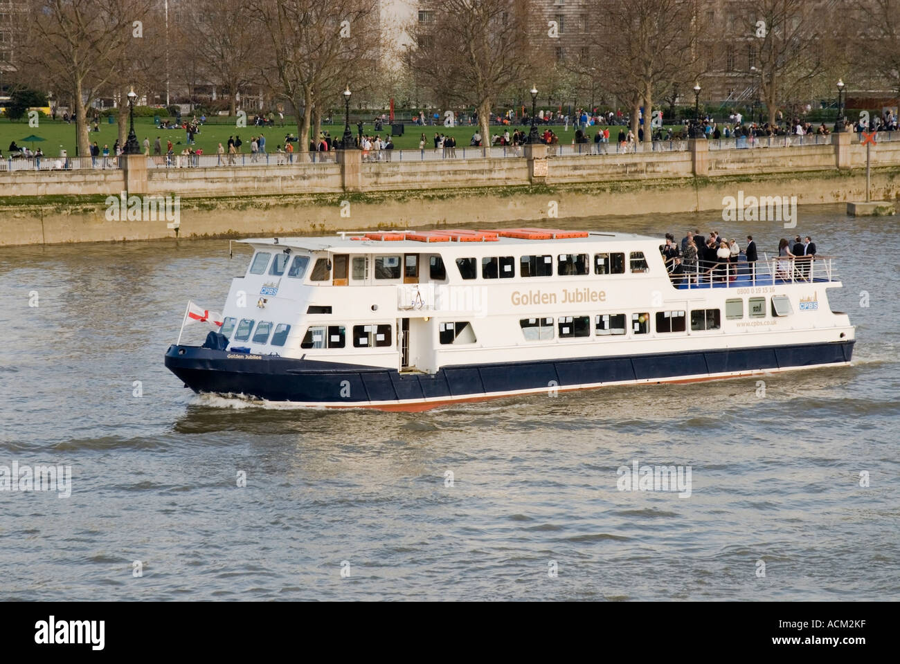 Thames river sightseeing cruise Stock Photo - Alamy