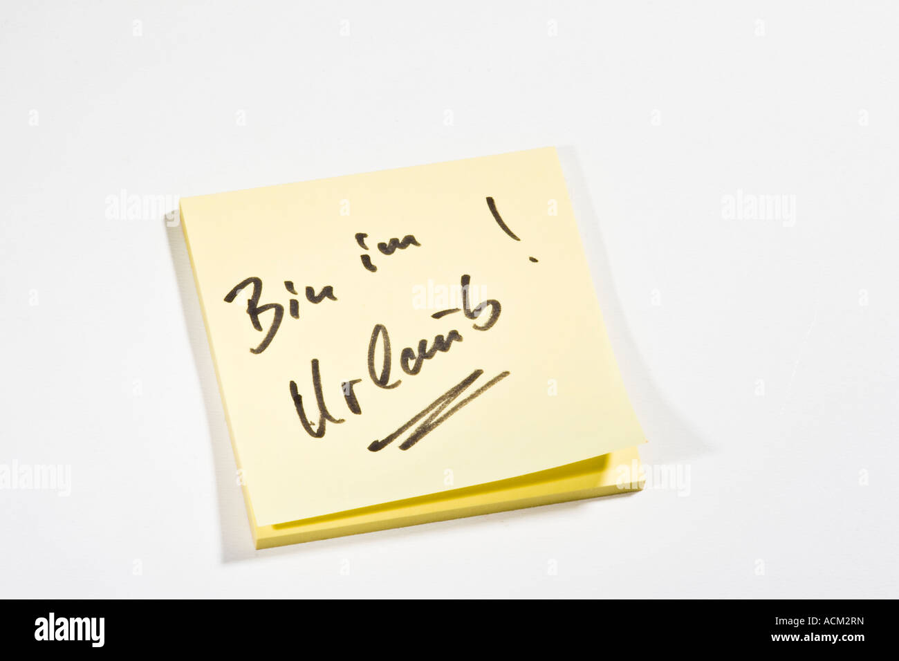 yellow sticky note with text Stock Photo - Alamy