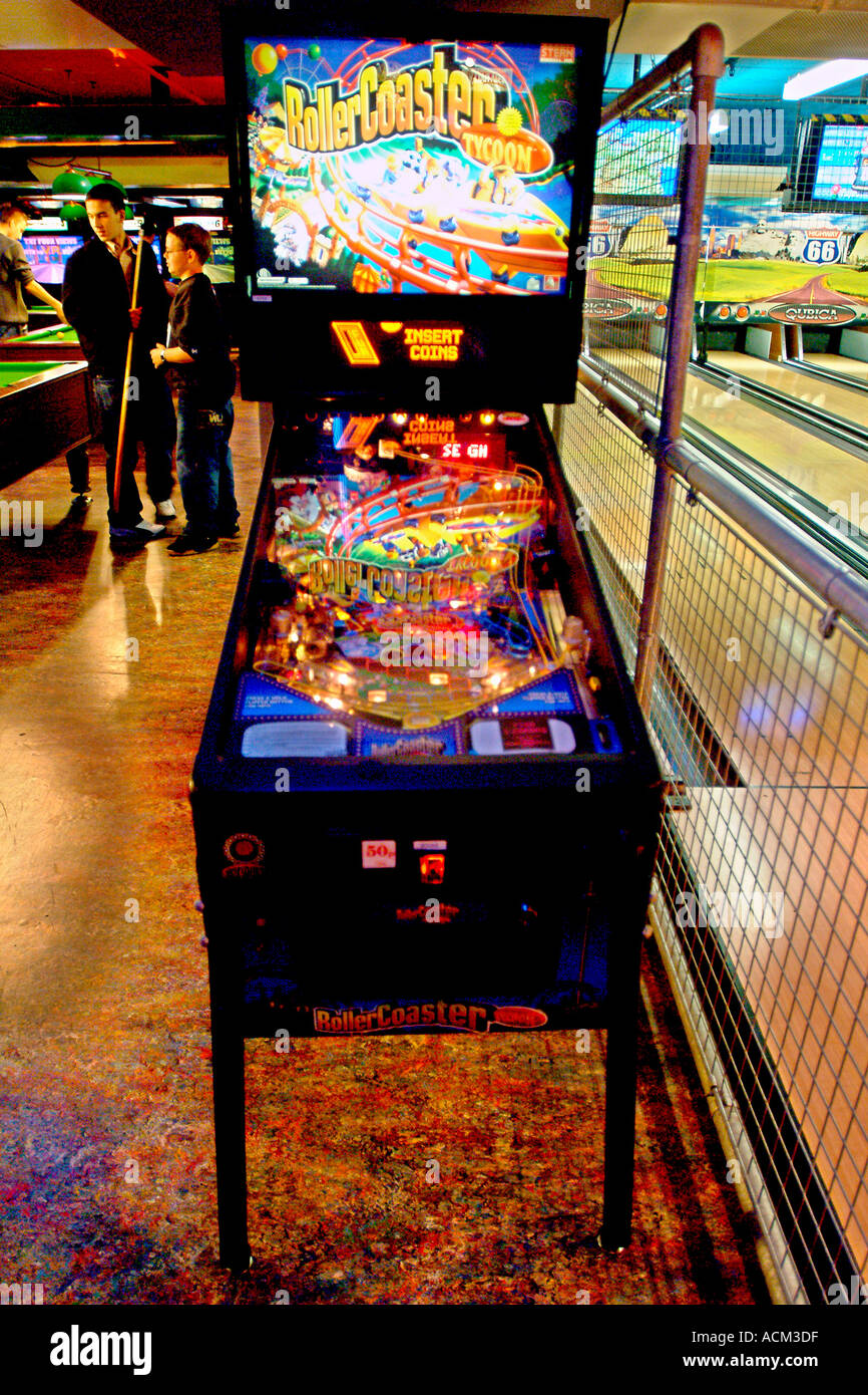 Pinball machine player hi-res stock photography and images - Alamy