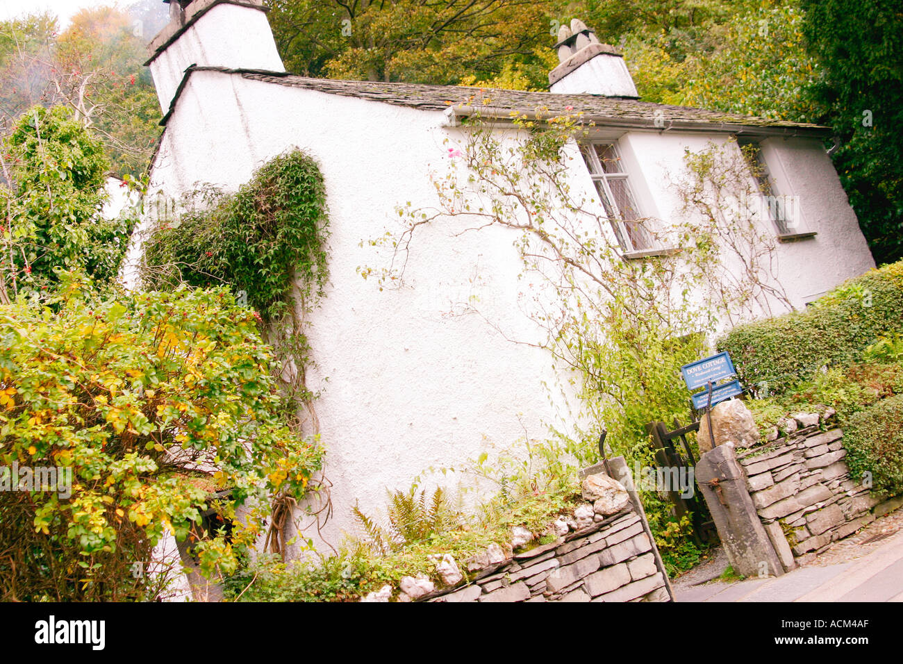 Dove Cottage home of William Wordsworth in Grasmere Stock Photo - Alamy
