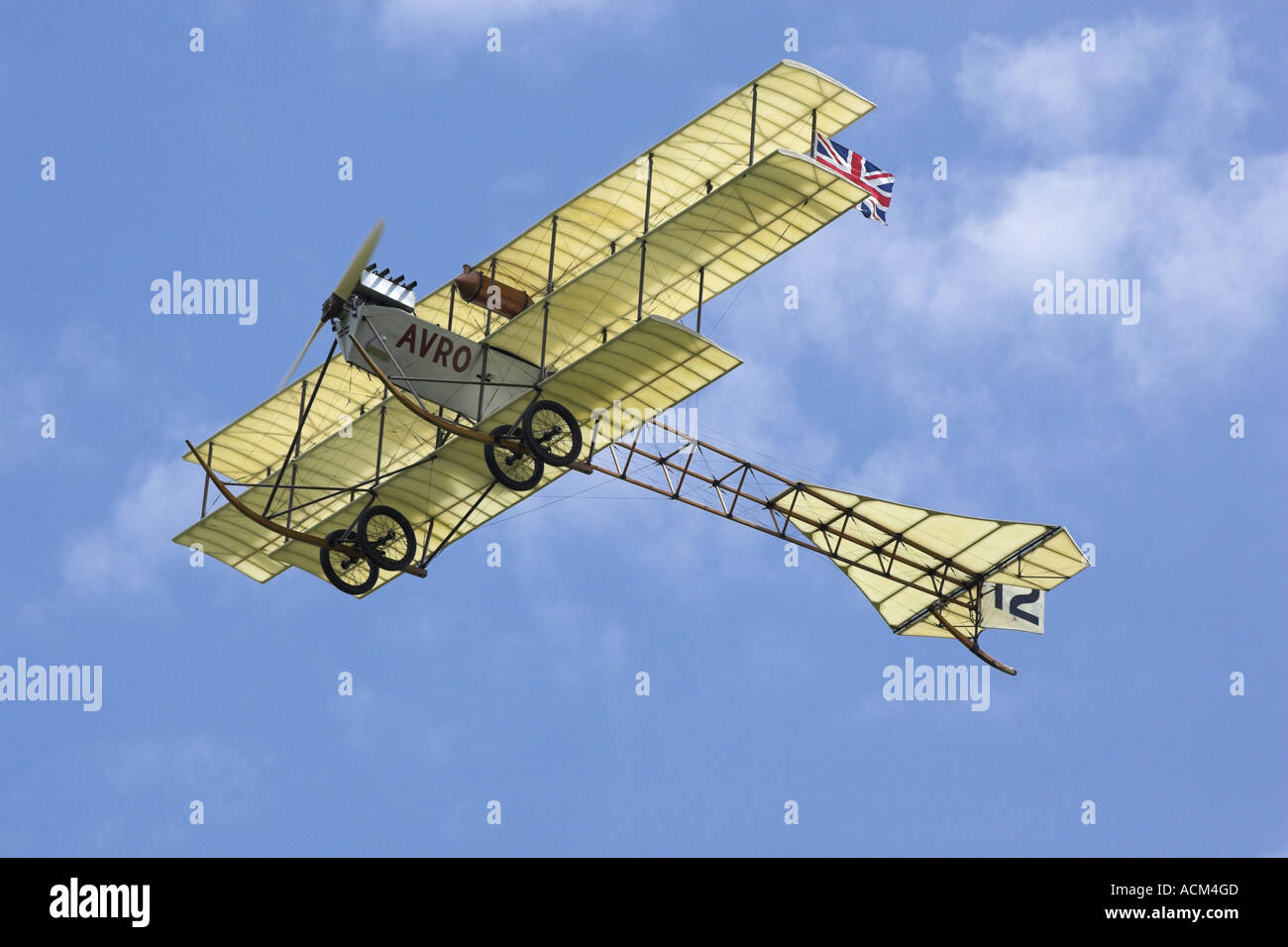 Vintage flying machine hi-res stock photography and images - Alamy