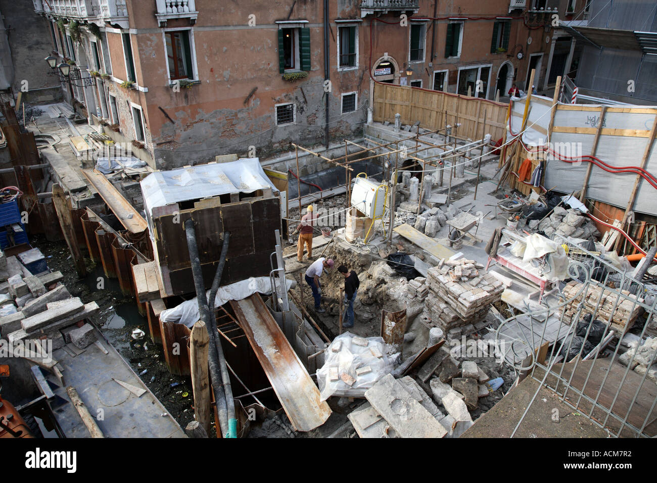 Foundation work development site the Grand Canal Venice Italy Stock ...