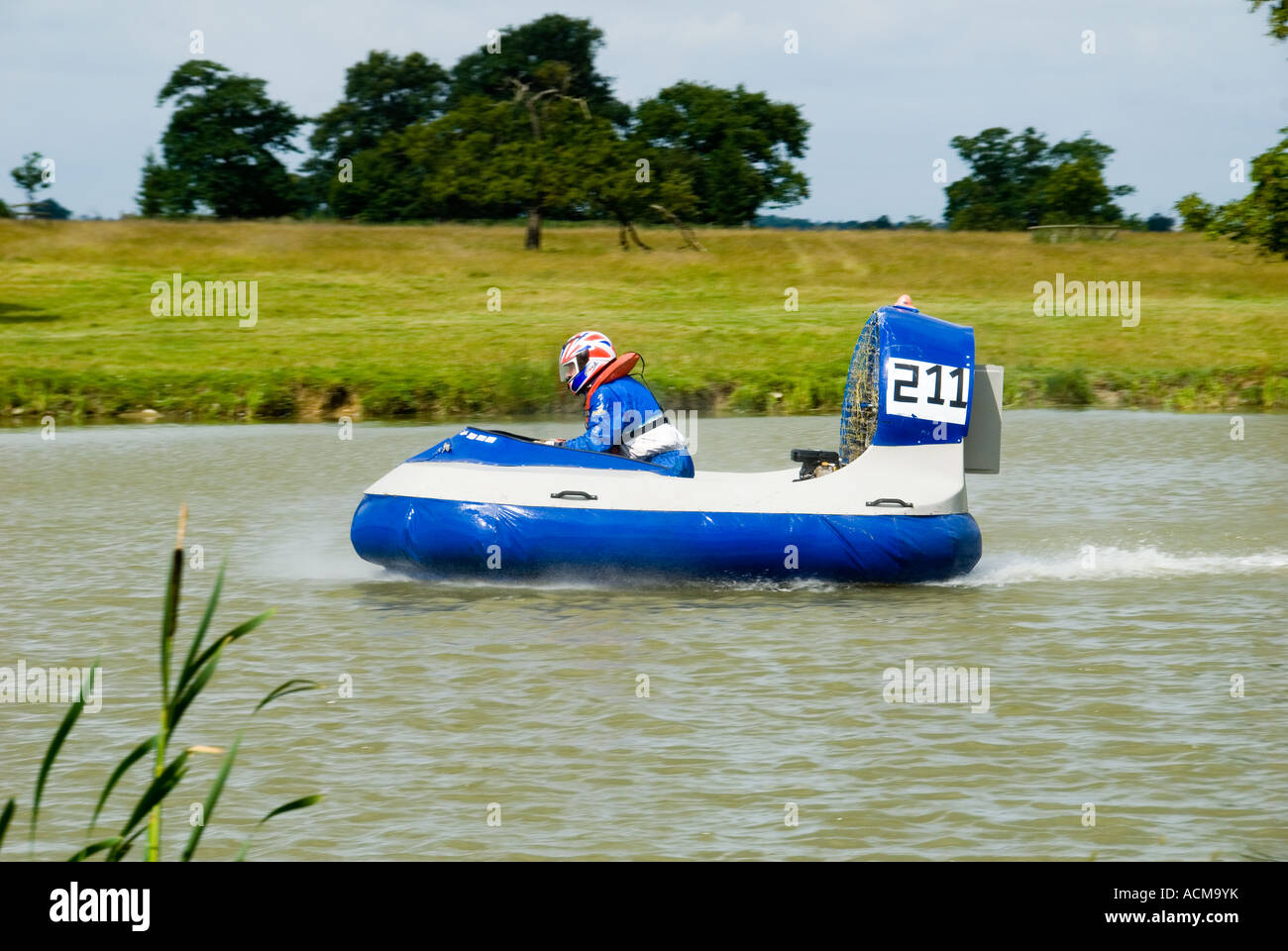 Club hover fly hi-res stock photography and images - Alamy