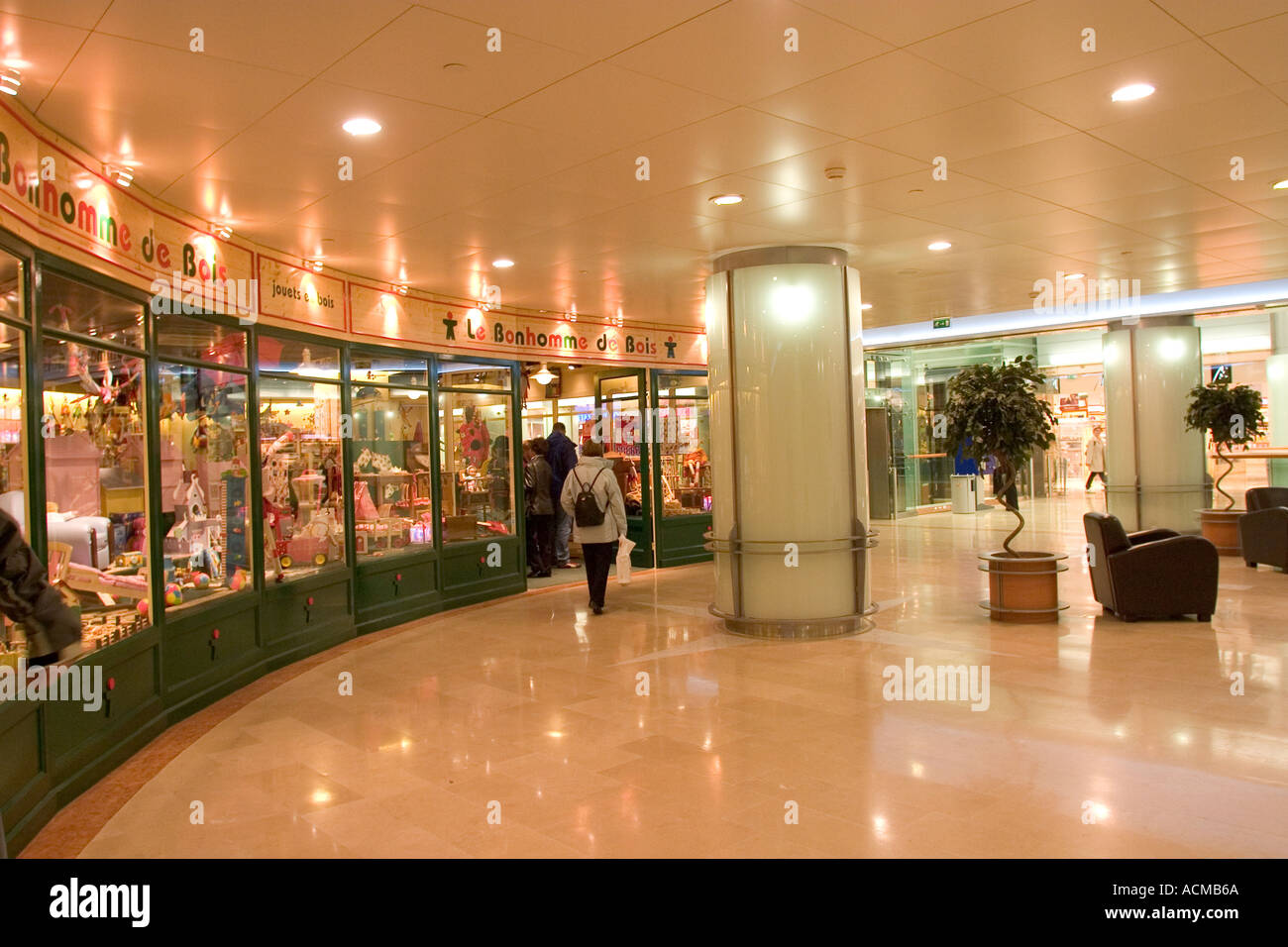 Modern shopping mall in Lille France Stock Photo - Alamy