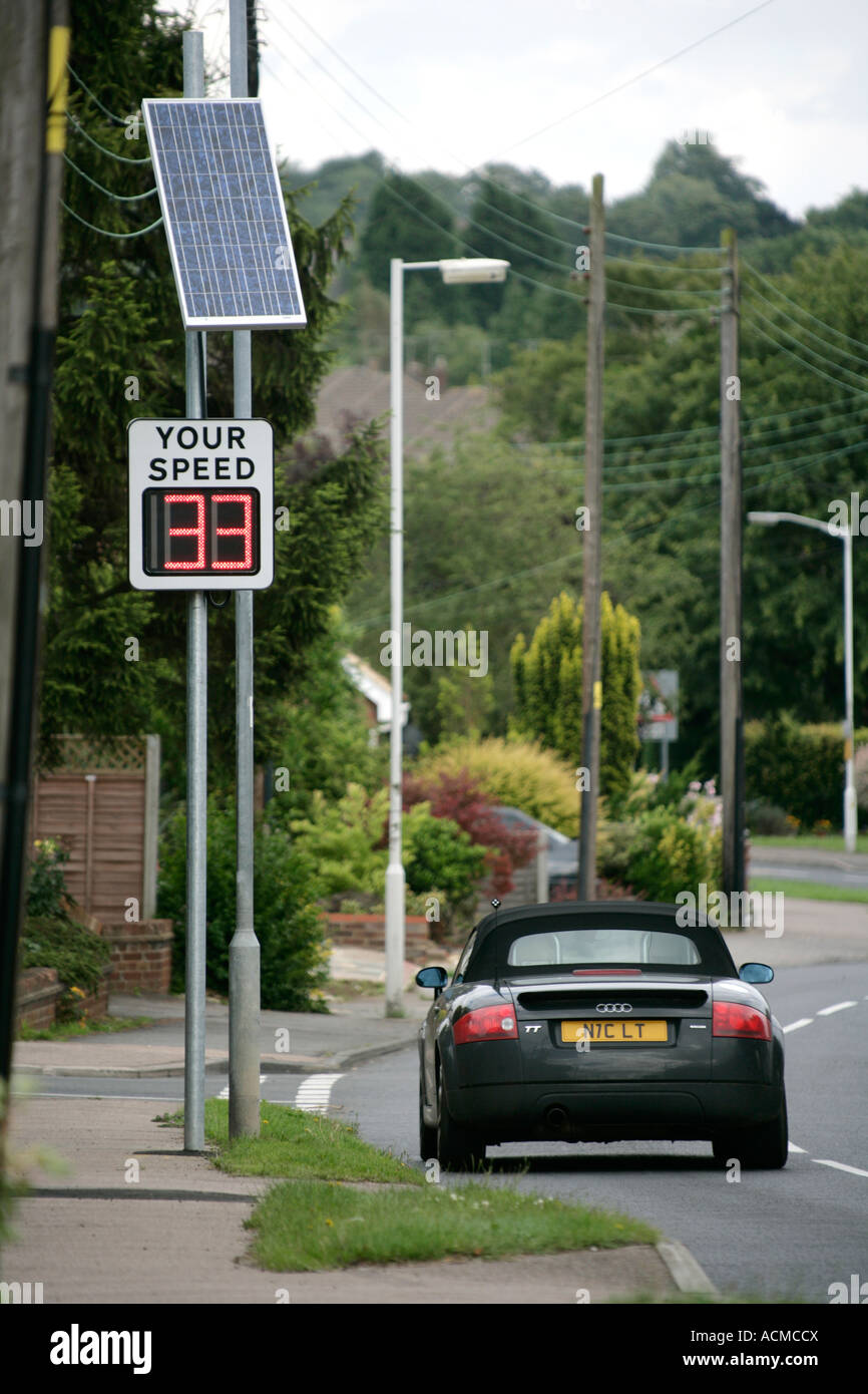 Solar powered speed sign hi-res stock photography and images - Alamy