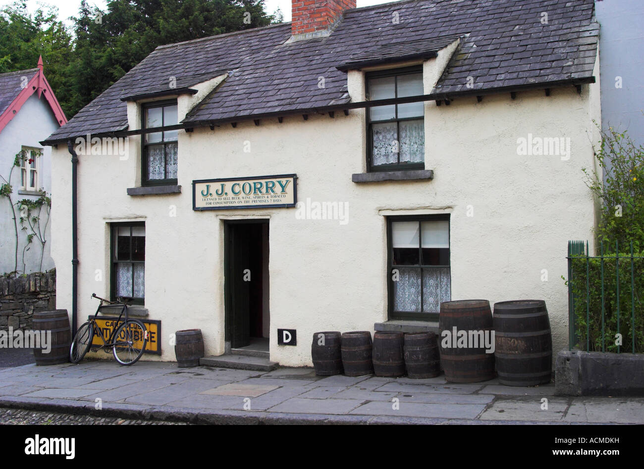 19th century pub hi-res stock photography and images - Alamy