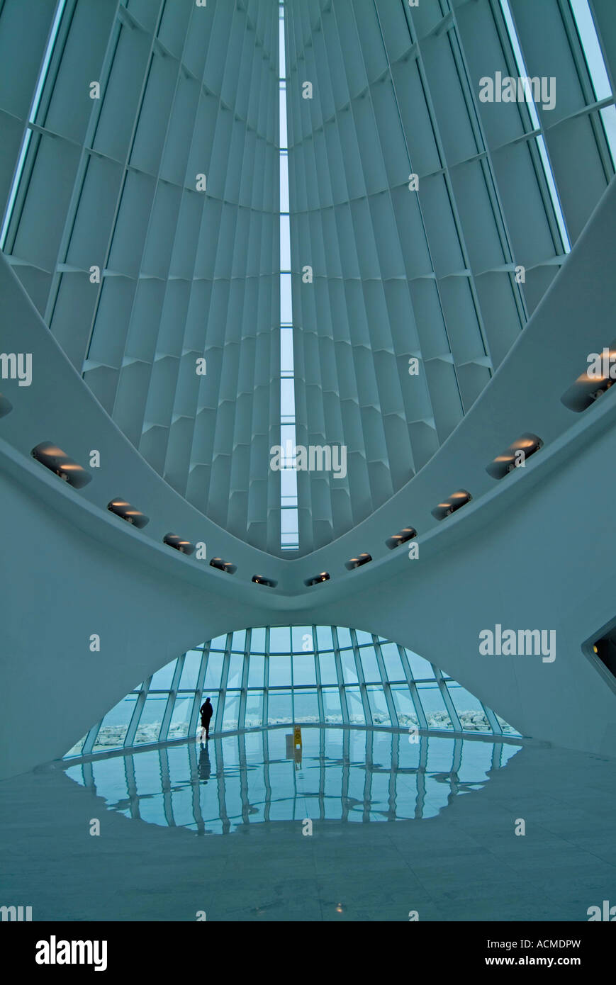 Viewer art museum hi-res stock photography and images - Alamy