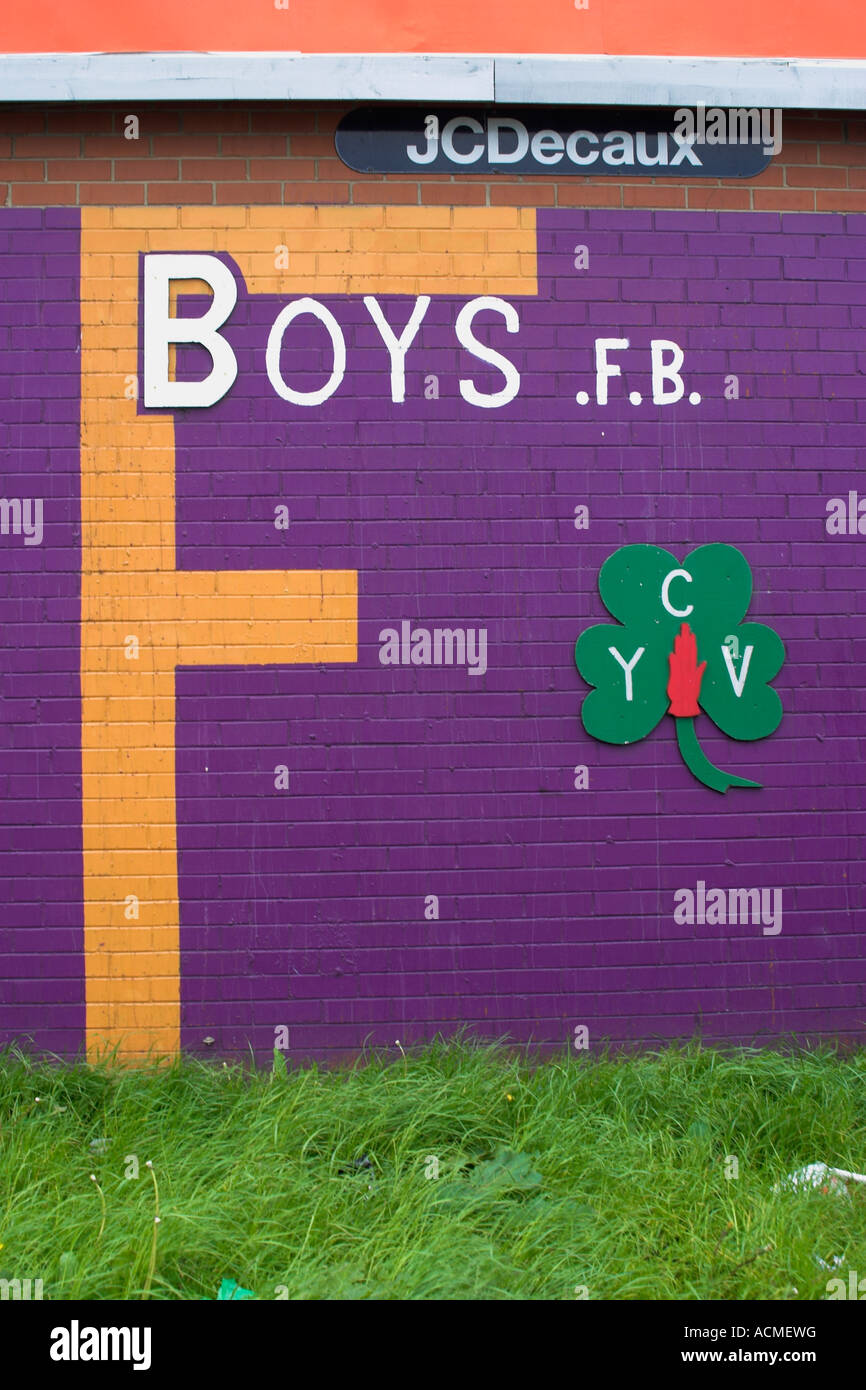 A ulster volunteer force uvf mural hi-res stock photography and images ...