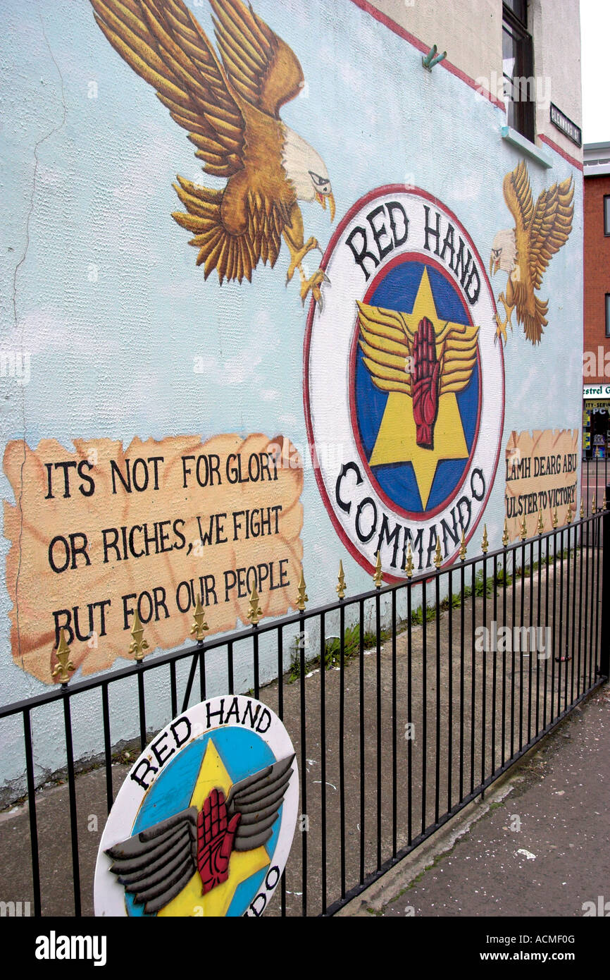 Red hand commando hi-res stock photography and images - Alamy