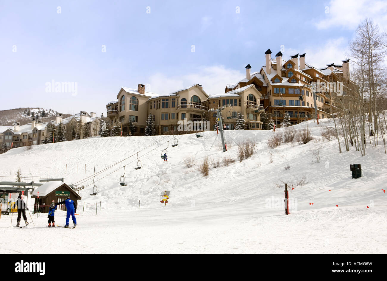 Chair lift ski slope hi-res stock photography and images - Alamy