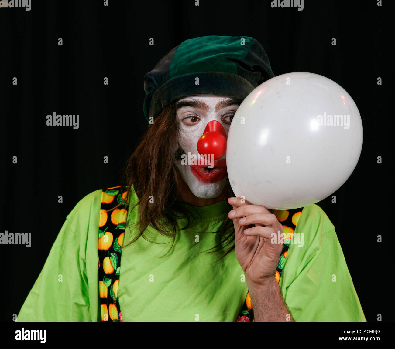 actor comedian comedy hat color colour costume amusement dumbfound ...
