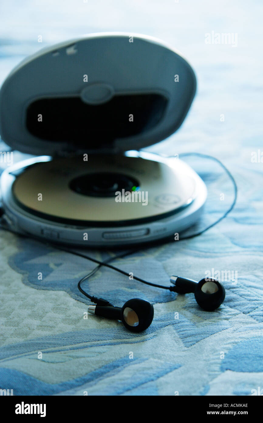 reader cd read write dvd music listen ear walk walkman Stock Photo - Alamy