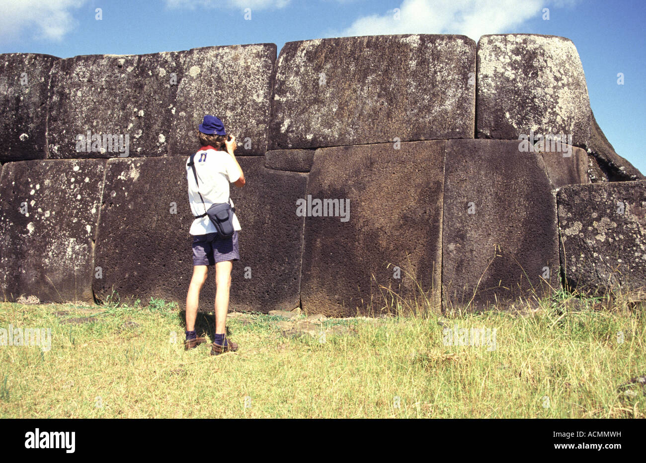 Osterinsel Easter Island Rapa Nui Ahu Vinapu Stock Photo - Alamy