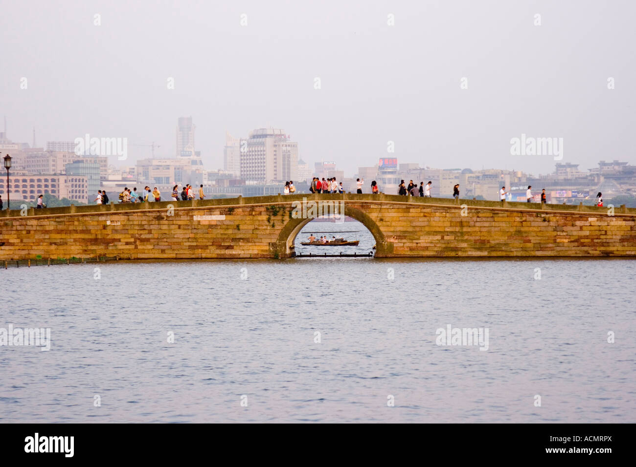 Bai causeway hangzhou hi-res stock photography and images - Alamy