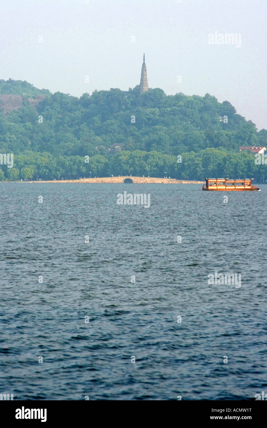 Bai Di Causeway Ancient Stone Bridge and Baoshu Ta Pagoda Xi Hu Lake ...