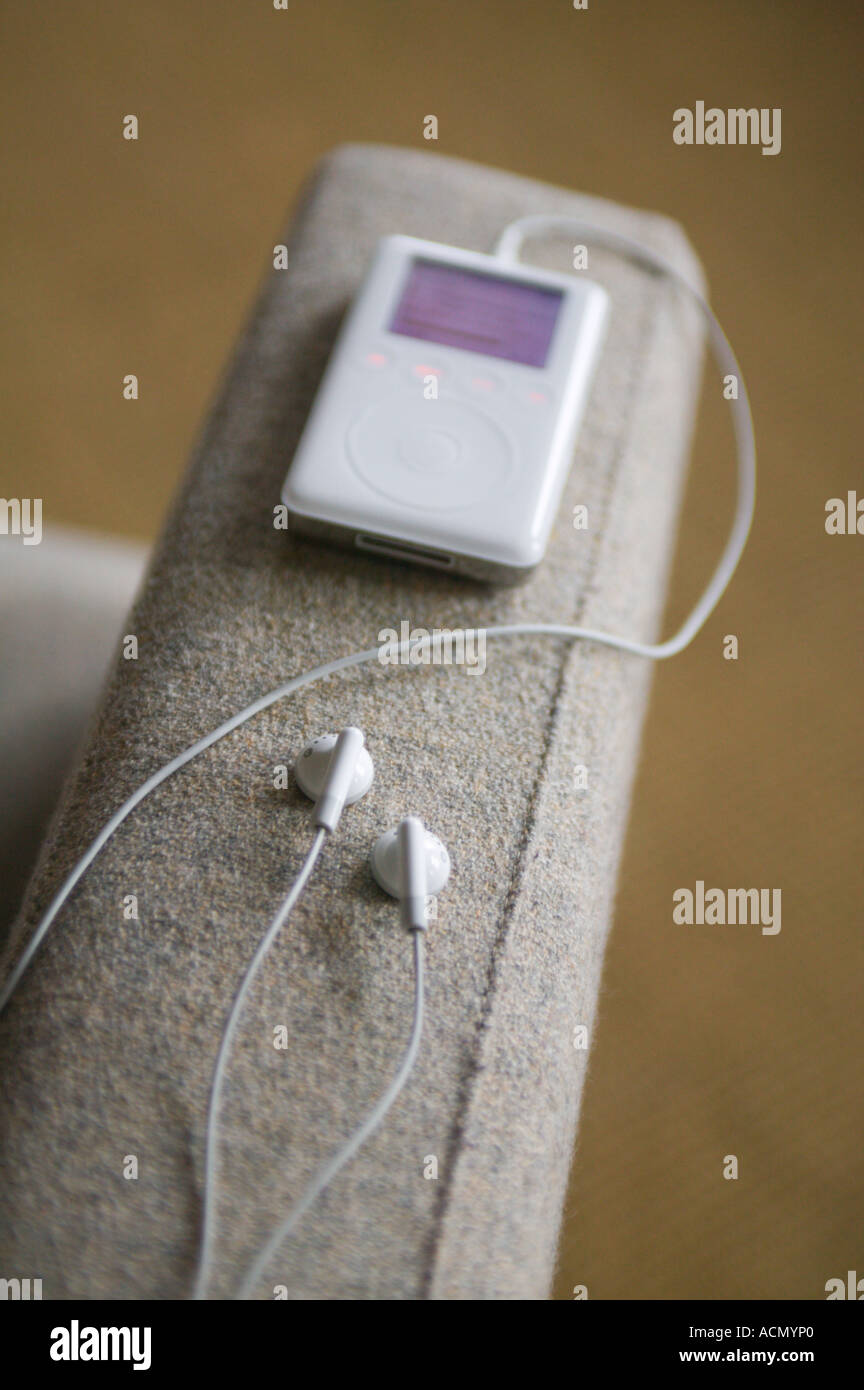 Apple storage screen hi-res stock photography and images - Alamy