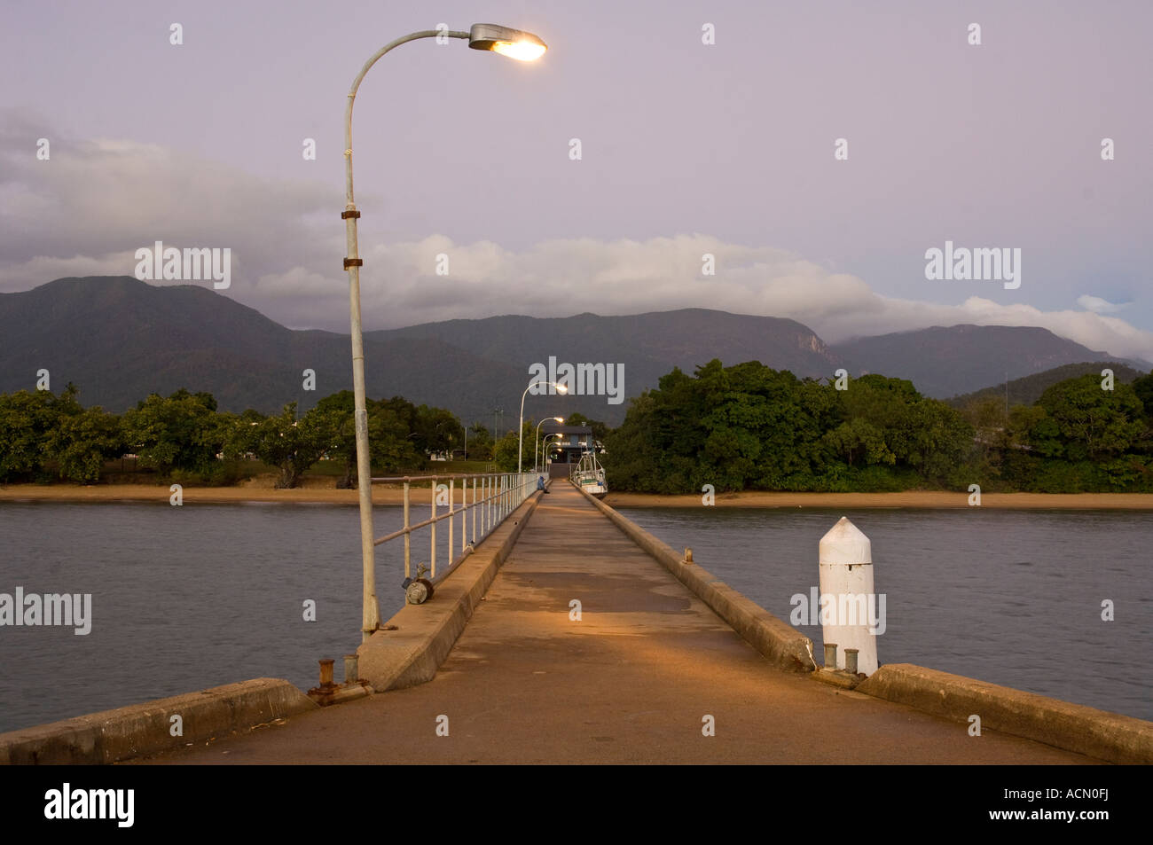 Cardwell pier hi-res stock photography and images - Alamy