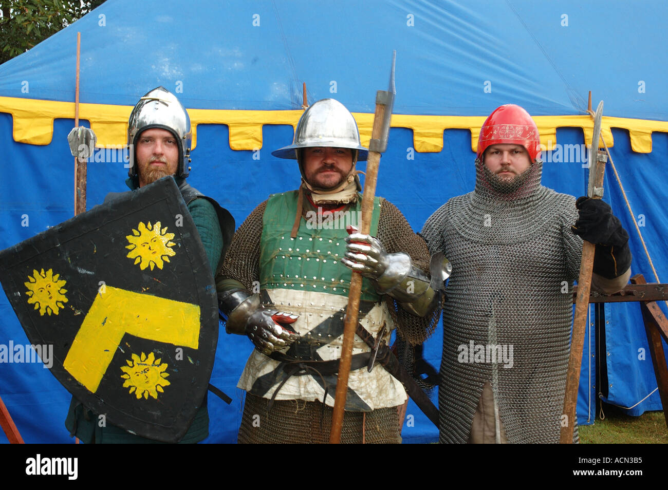 3 three medieval soldiers dsc 1328 Stock Photo - Alamy