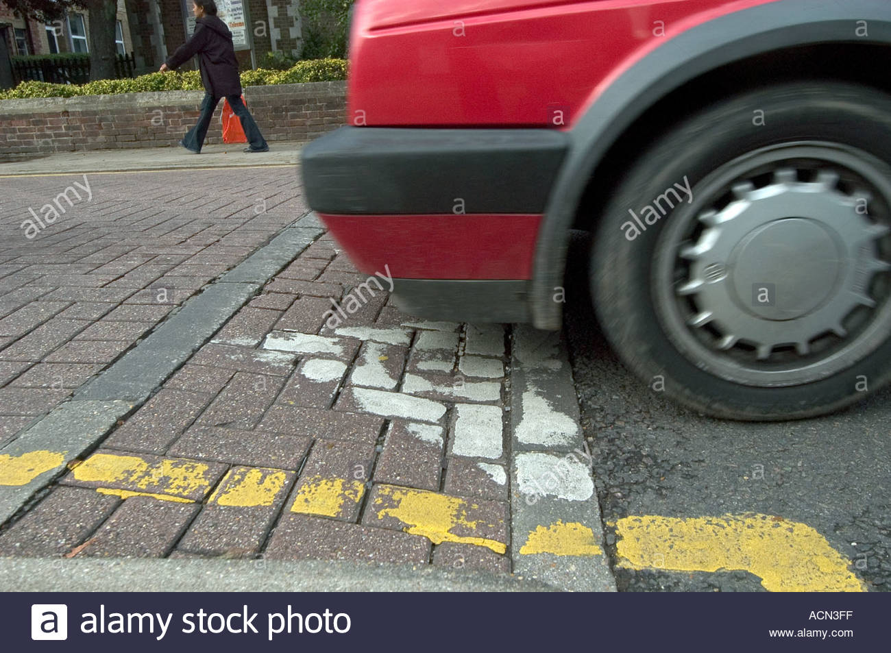 Speed Hump Uk Stock Photos & Speed Hump Uk Stock Images - Alamy