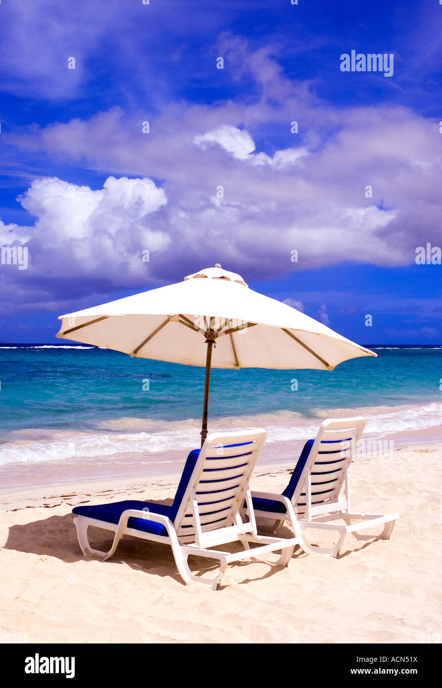 Umbrella on Dawn Beach St Maarten st martin Caribbean Stock Photo - Alamy