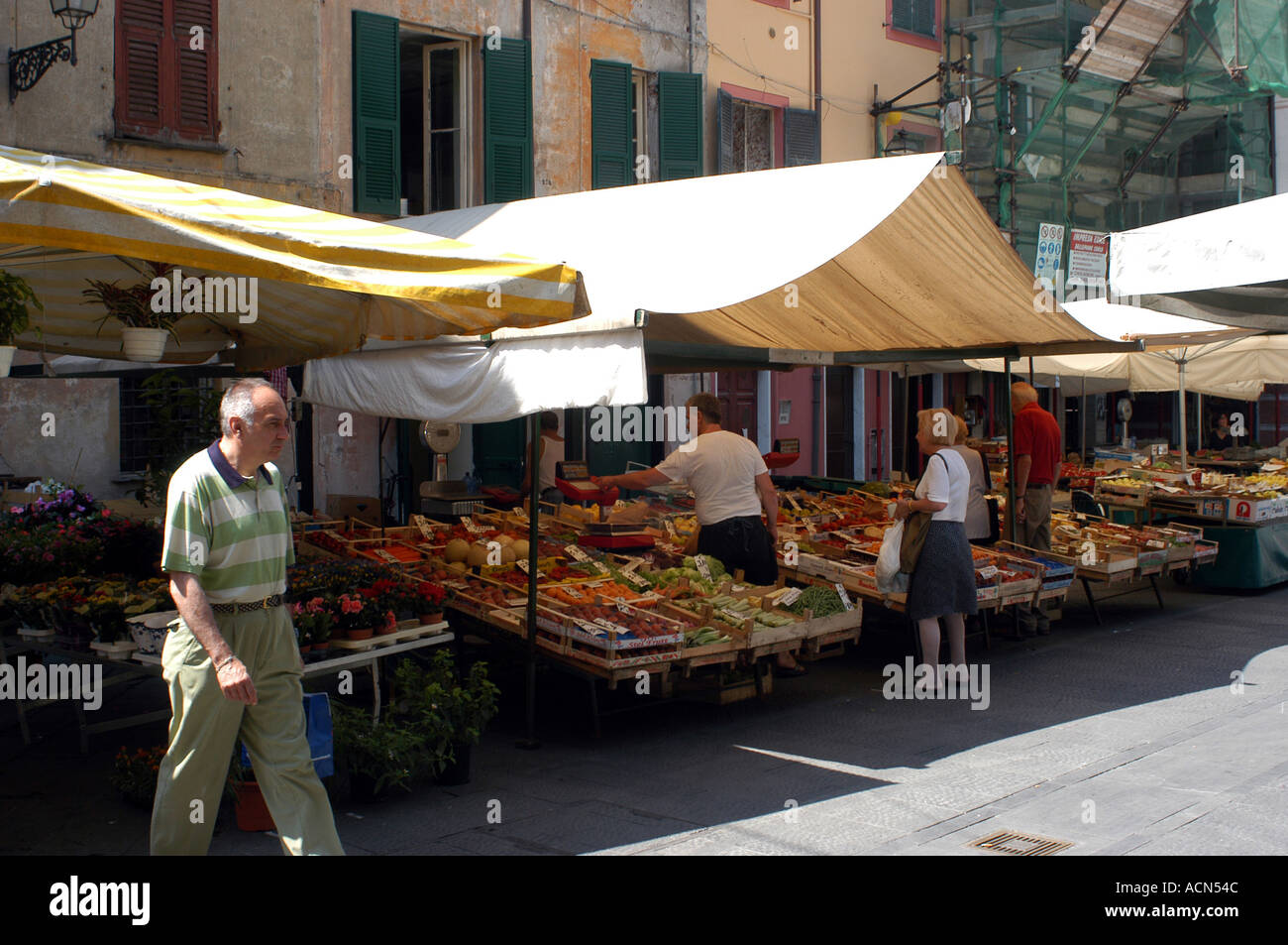 Market stalls selling fresh produce in Rapallo NW Italy Stock Photo - Alamy