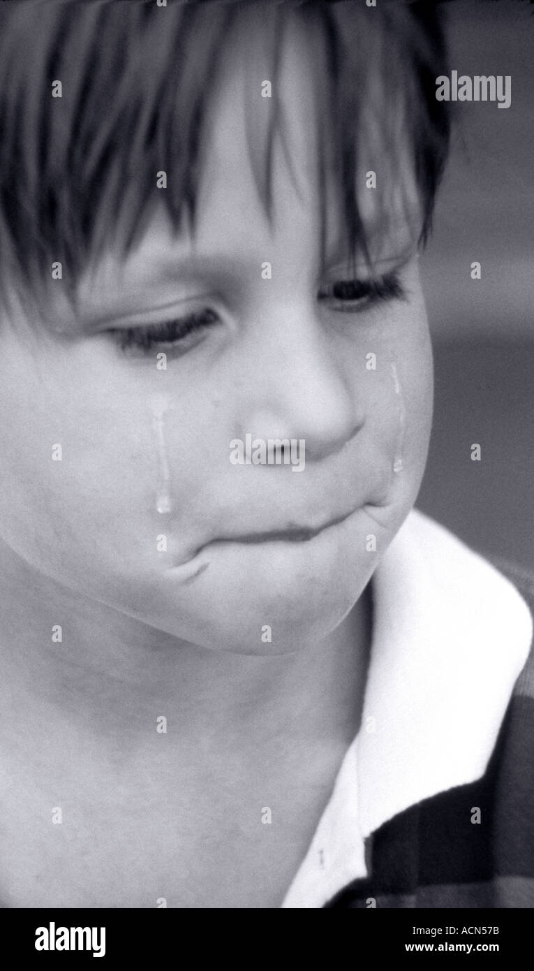 School grade sad boy hi-res stock photography and images - Alamy