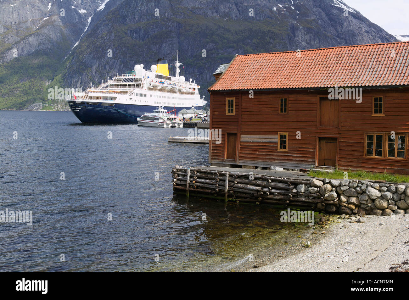 Saga ruby cruise ship hi-res stock photography and images - Alamy