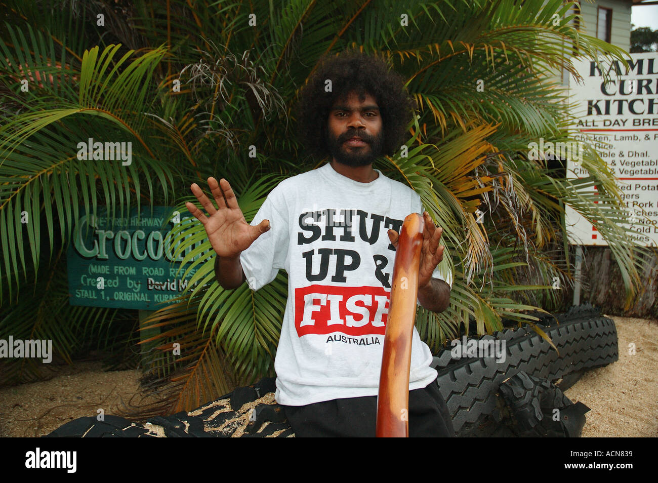 Leslie Hobbler Mayi Wunba Player Didgeridoo Kuranda Queensland ...