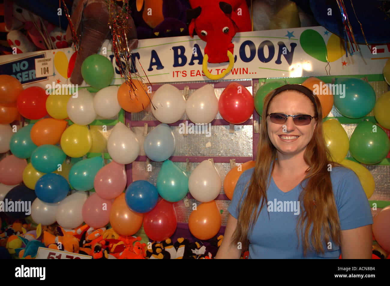 dart baloon game in sideshow alley dsc 1939 Stock Photo - Alamy