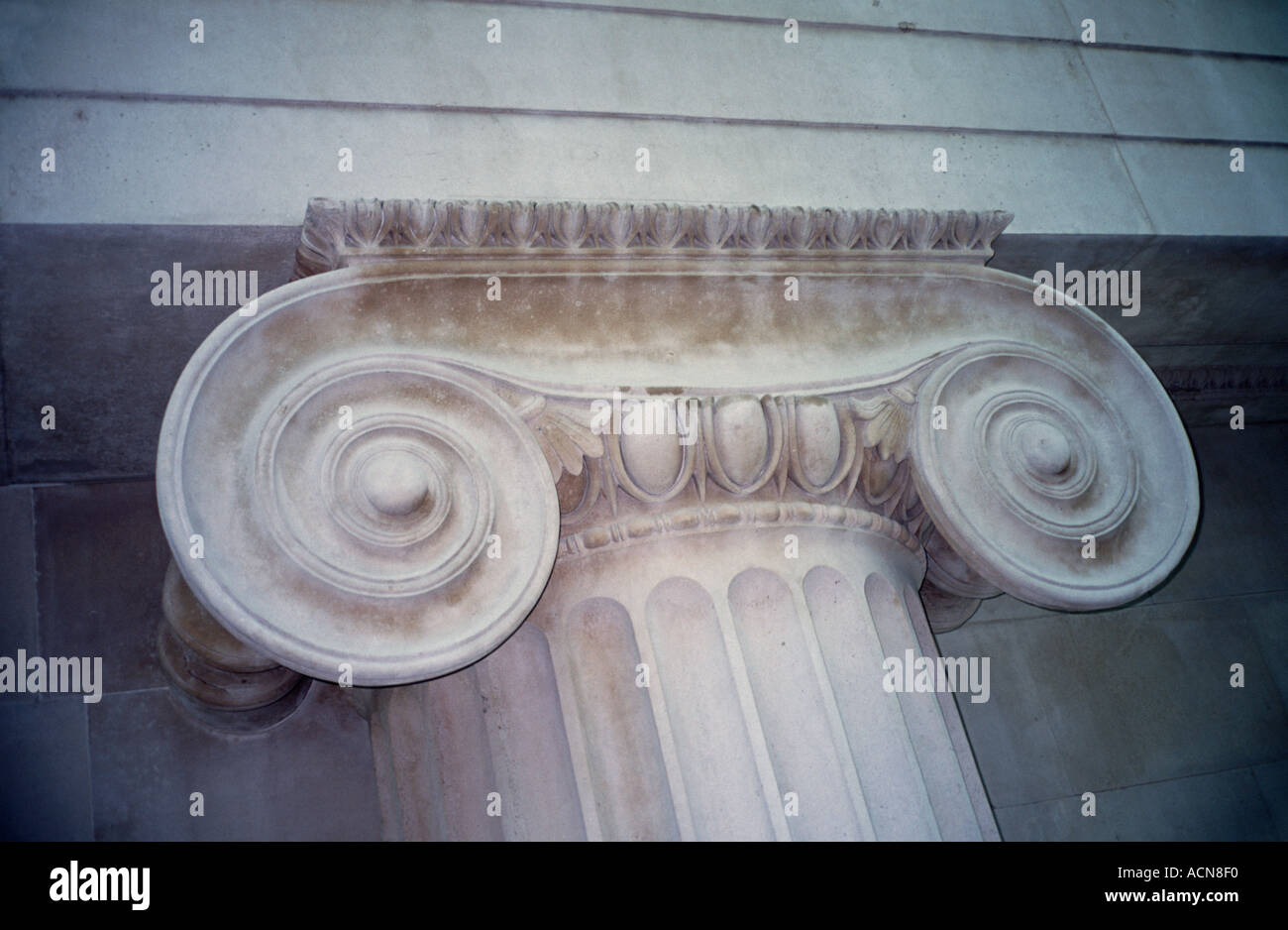 Ionic pillar hi-res stock photography and images - Alamy