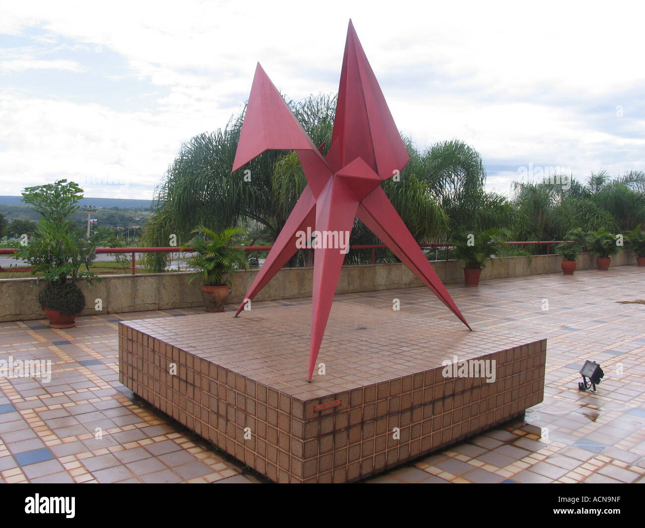 Gigantic sculpture looking like a big red flying lizard in Brasilia ...