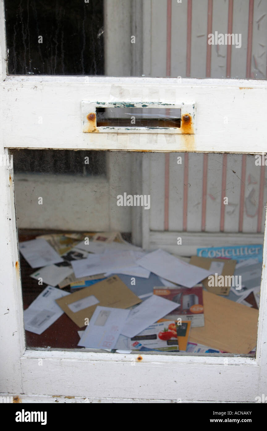 Uk mail pile hi-res stock photography and images - Alamy