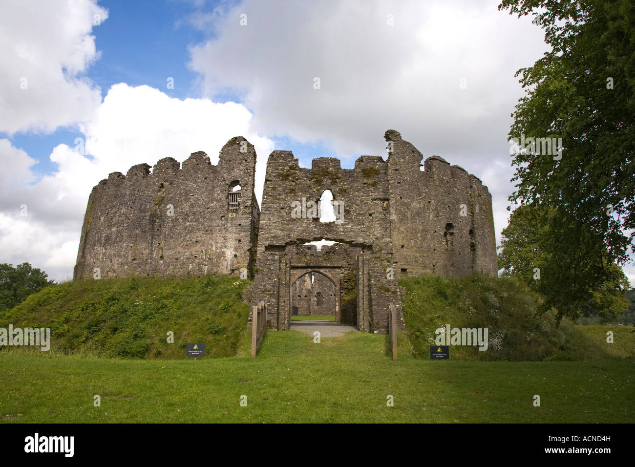 Restormel Castle Cornwall England shell keep Exterior view Stock Photo ...