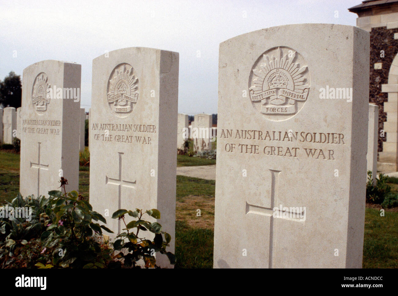 Australian graves hi-res stock photography and images - Alamy