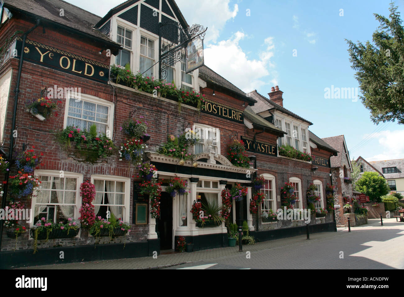 Attractive village sussex hi-res stock photography and images - Alamy