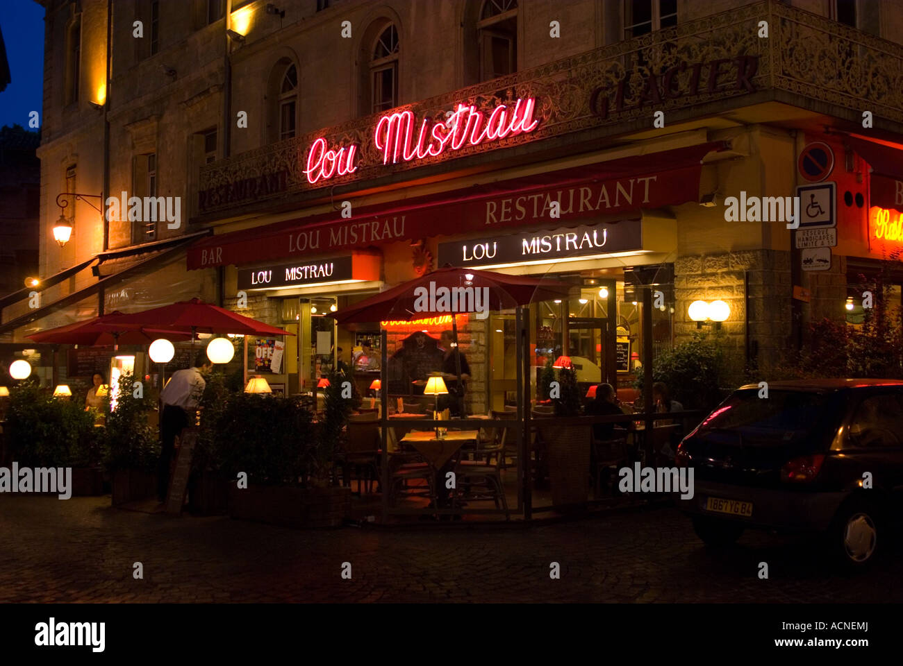 Horloge de midi hi-res stock photography and images - Alamy
