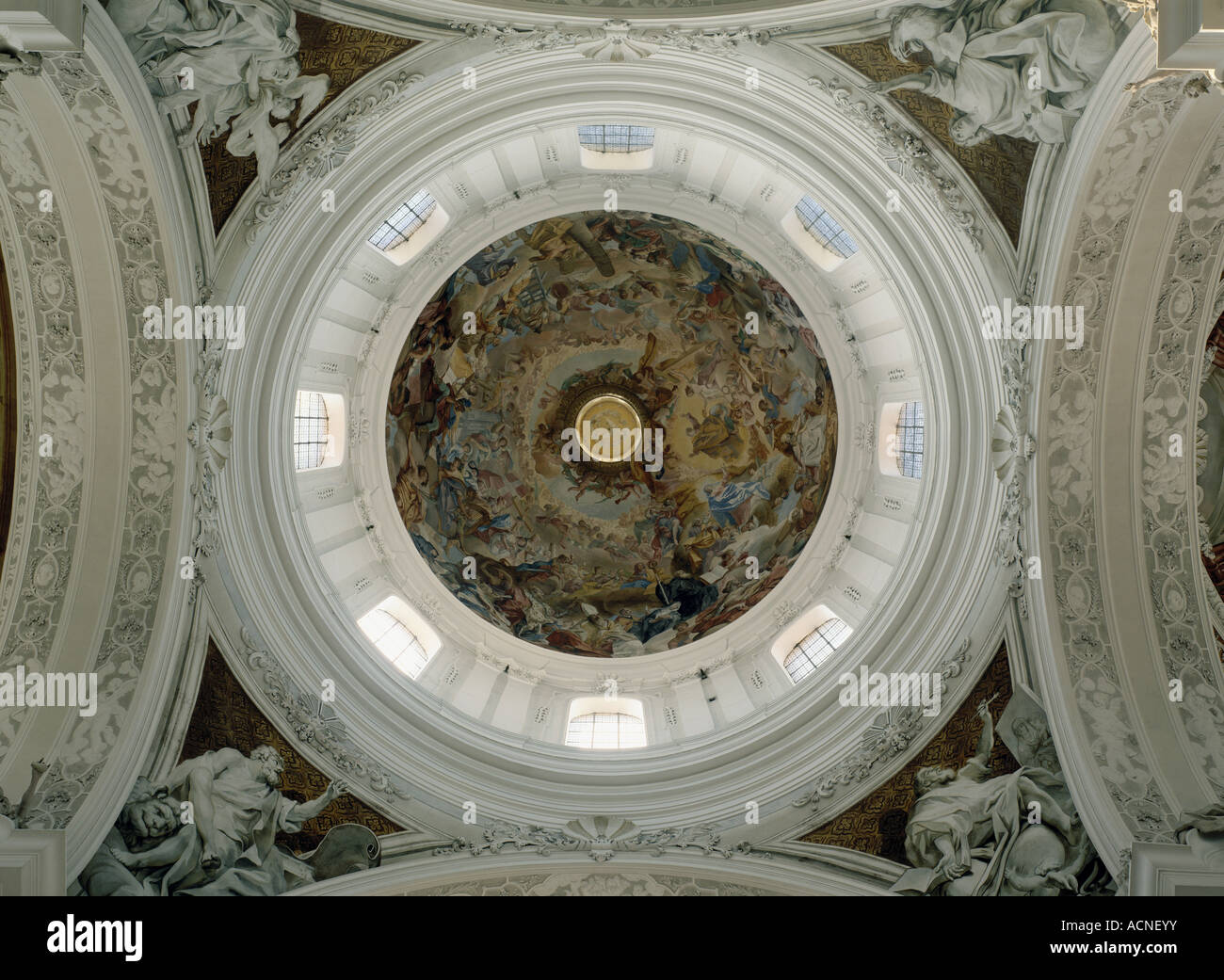 Dome fresco with coronation of mary hi-res stock photography and images ...