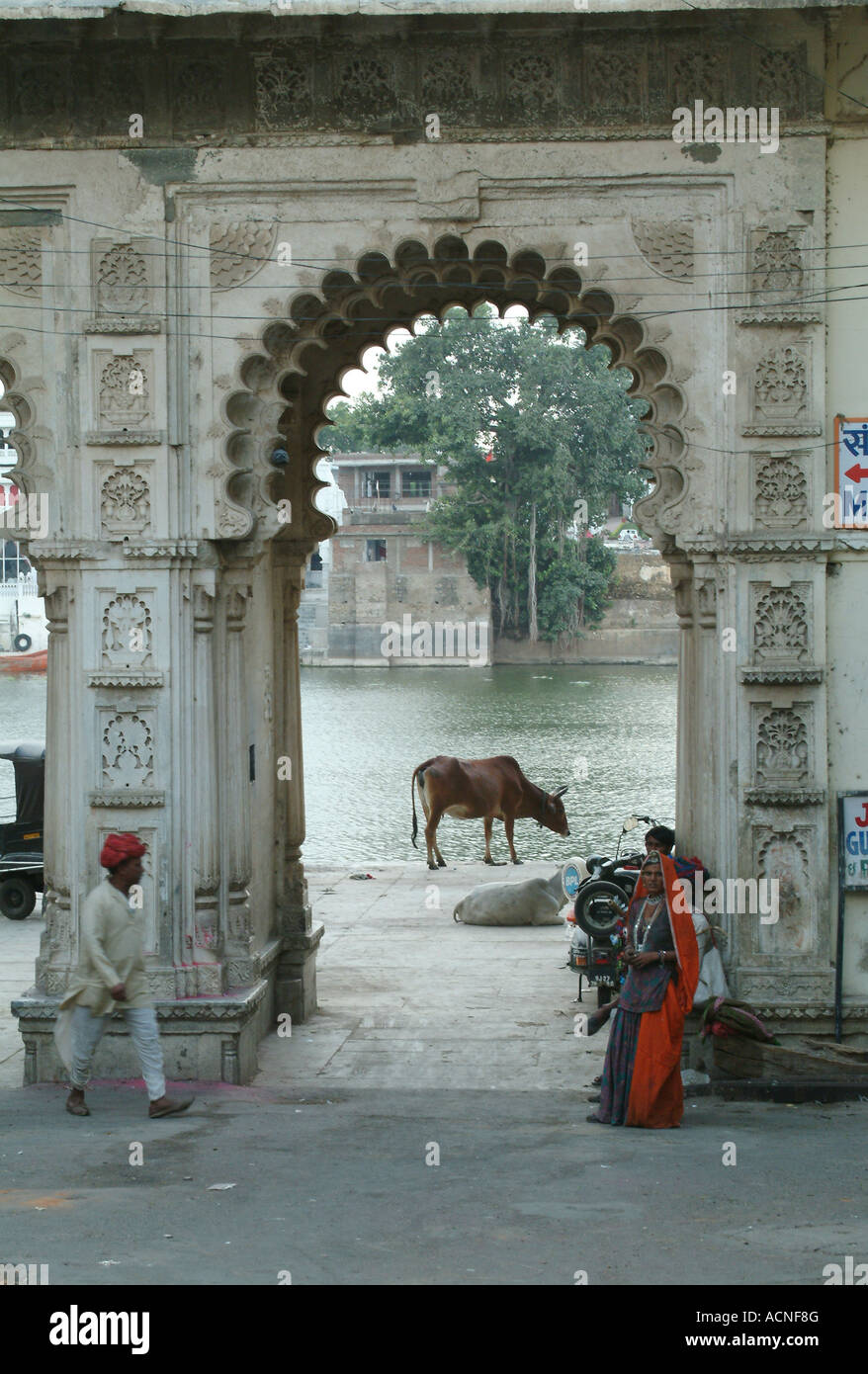 archway in India Stock Photo - Alamy