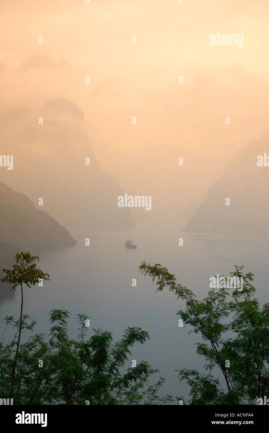 Sunset view of Xiling Gorge Three Gorges Yangtze River China Stock ...