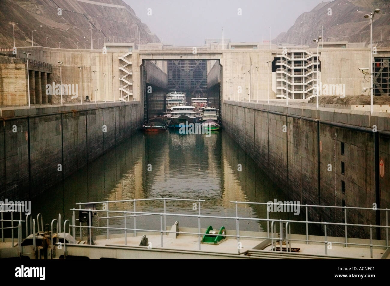 Five step ship lock at Three Gorges Dam Yangtze River China Stock Photo ...