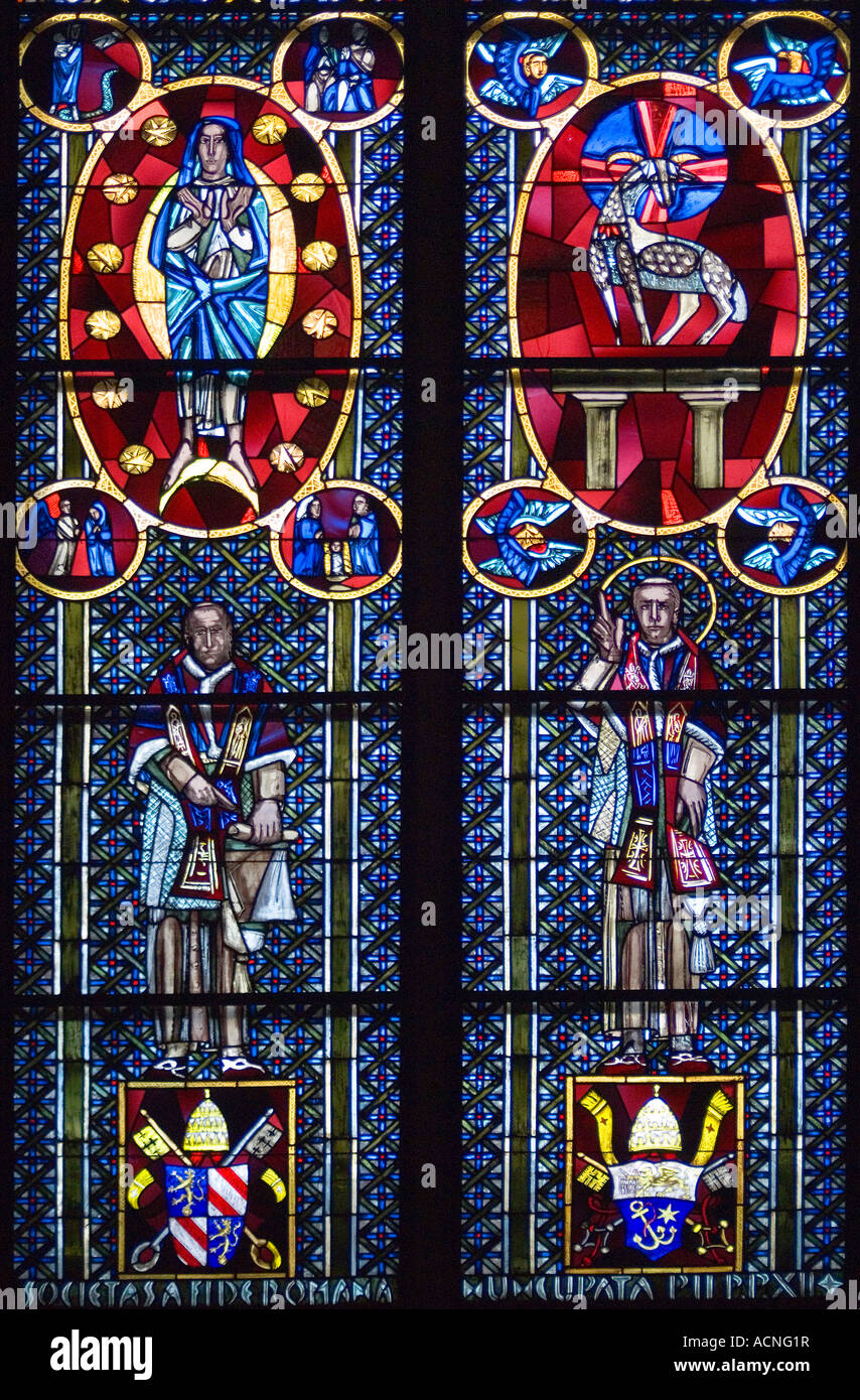 Cologne cathedral stained glass window north hi-res stock photography ...