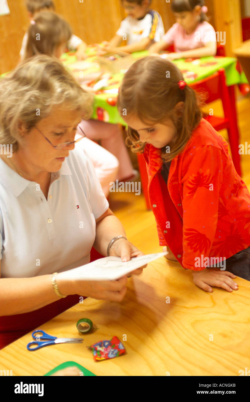 Children doing handicrafts hi-res stock photography and images - Alamy