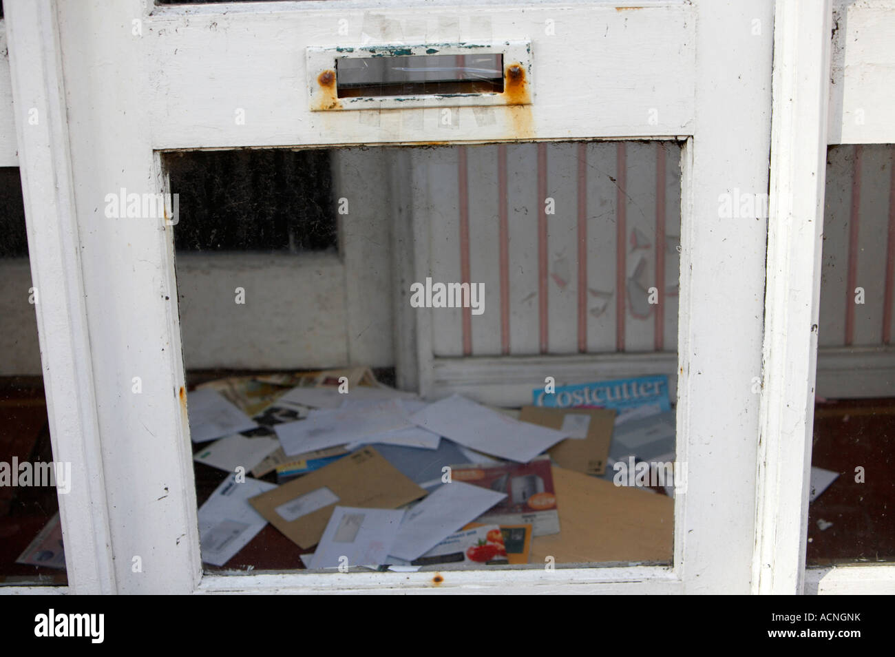 Letters pile uk hi-res stock photography and images - Alamy