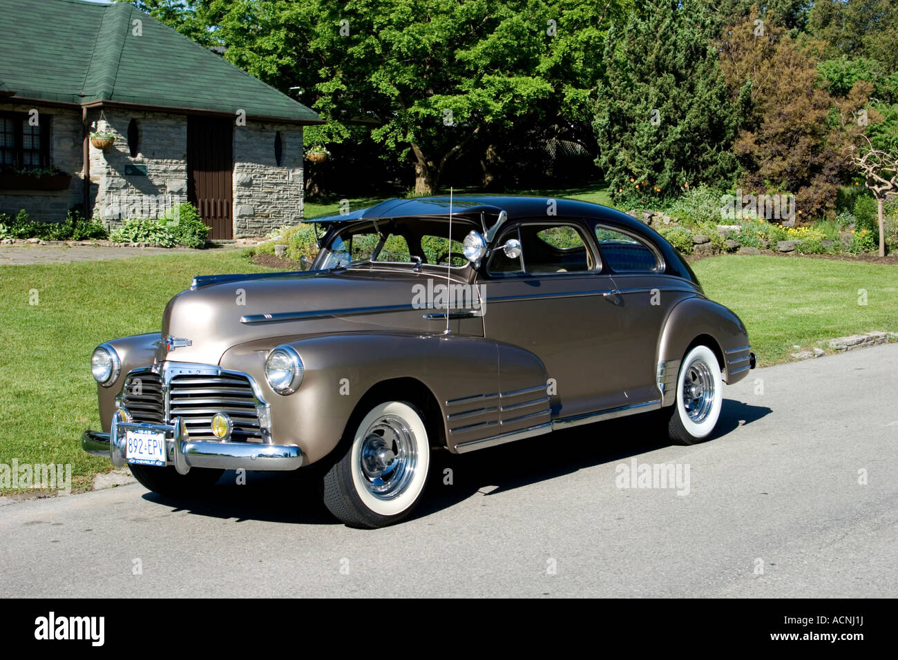 1942 Chevrolet Special DeLuxe Fleetline Aerosedan Stock Photo - Alamy