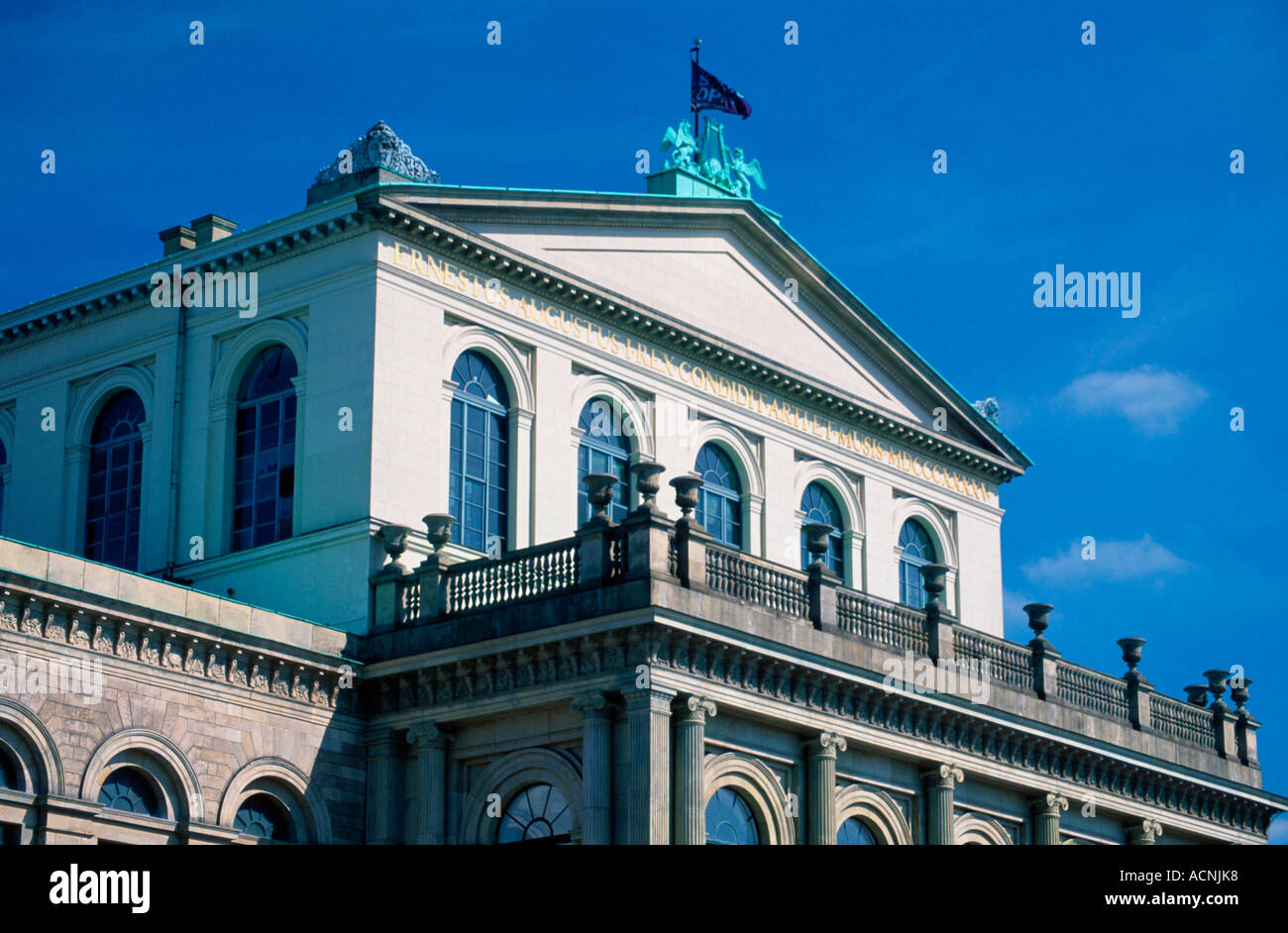 Hanover state opera house hi-res stock photography and images - Alamy