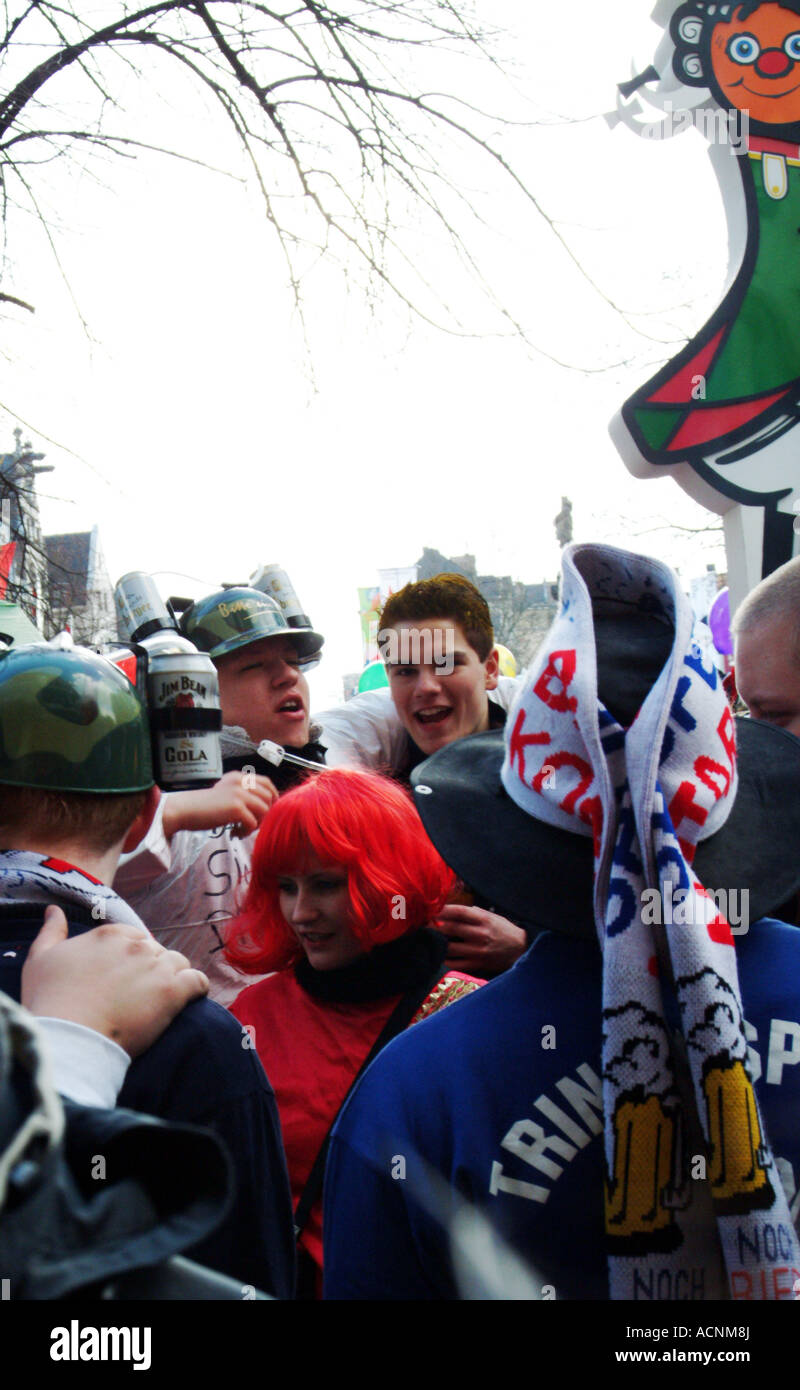 cologne carnival crowd Stock Photo - Alamy