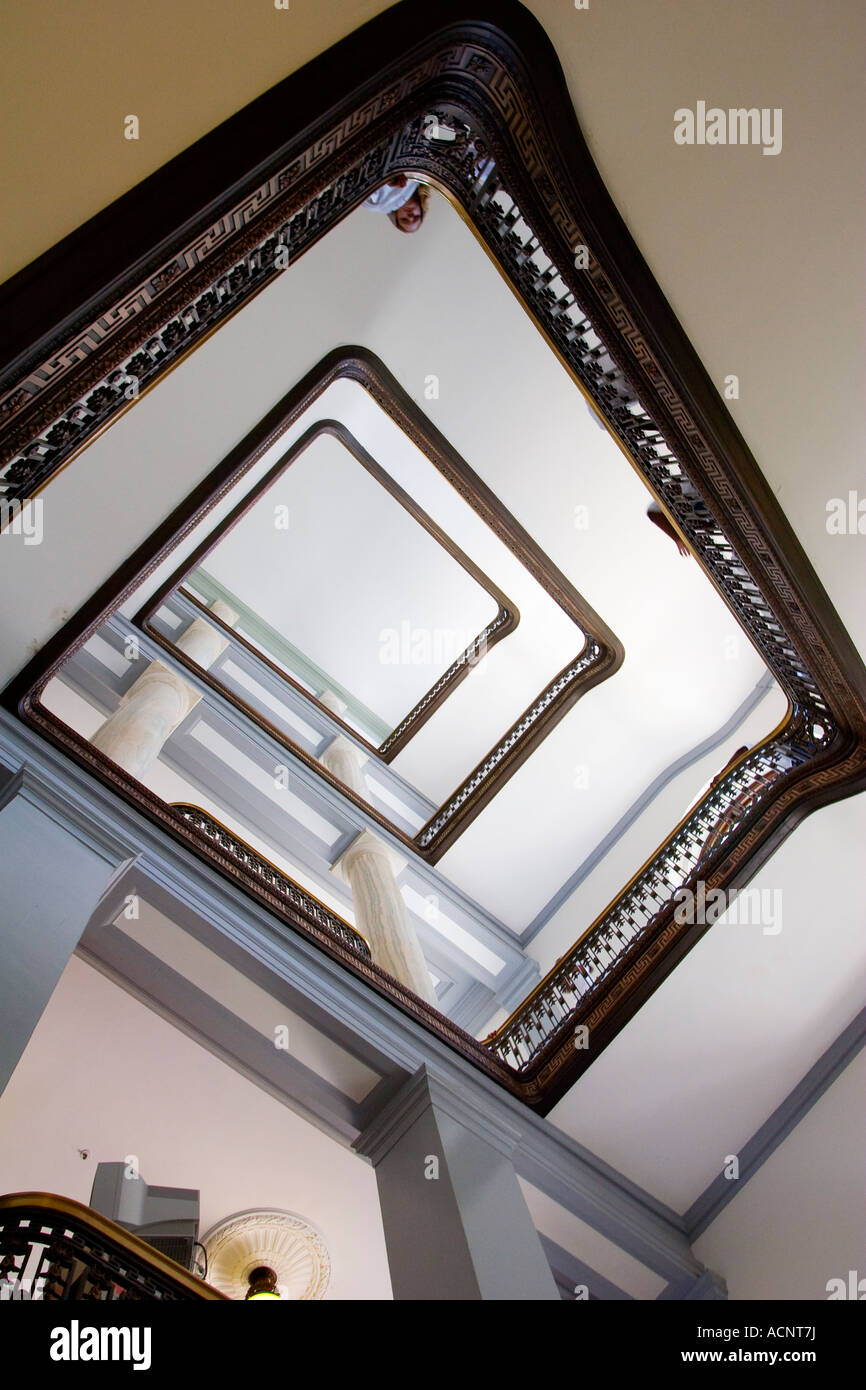 Russell senate office building interior hi-res stock photography and ...