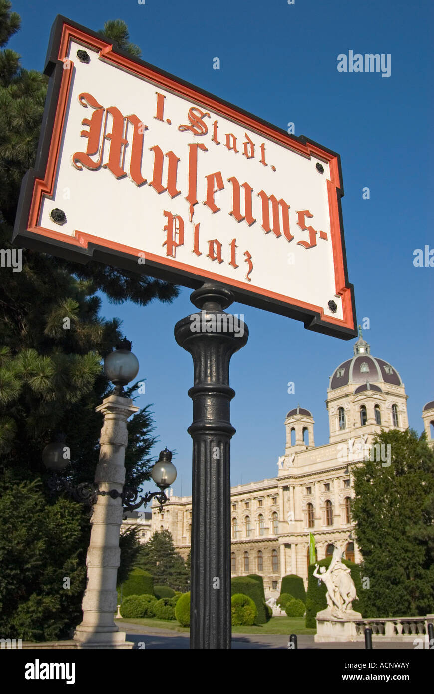 Museumsplatz hi-res stock photography and images - Alamy